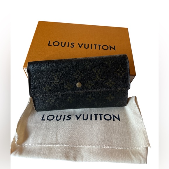 Louis Vuitton | Bags | Authentic Louis Vuitton Mono International ...